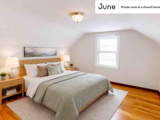 4 Bedroom Apartment for Rent at 94 Spring St #C, Boston, MA 02132 Upper Washington Spring Street