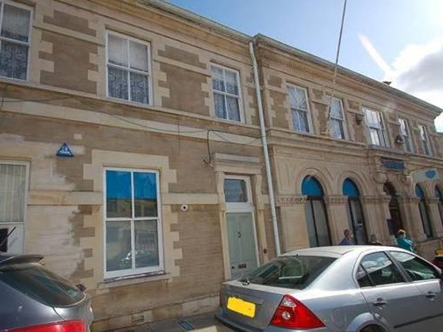 4 bedroom apartment for rent in New Street Oundle PE8