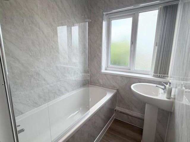 4 bedroom apartment for rent in Aspinall Street, Rusholme, M14