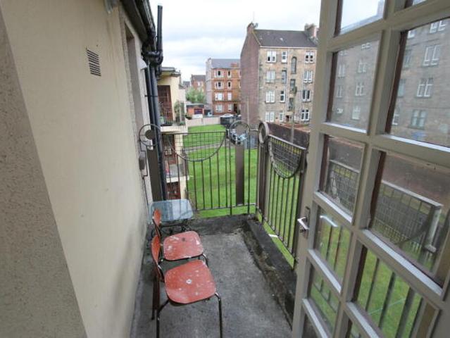 4 bedroom apartment for rent in Ballindalloch Drive, Dennistoun, G31