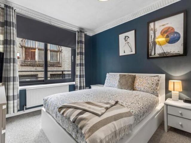 4 bedroom apartment for rent in Bath Street, Glasgow, City, G2