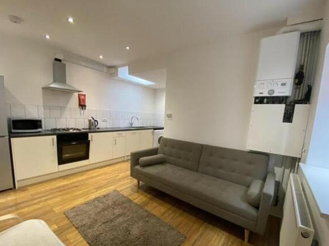 4 Bedroom Apartment For Rent In Beeston