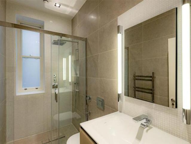 4 bedroom apartment for rent in Campden Hill Court, Kensington, W8