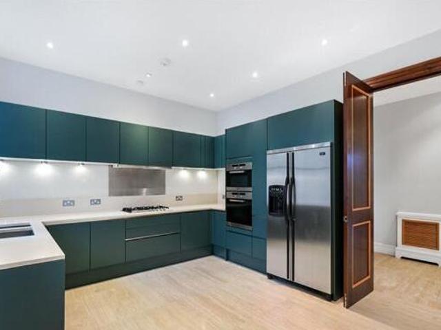4 Bedroom Apartment For Rent In Campden Hill Road, London