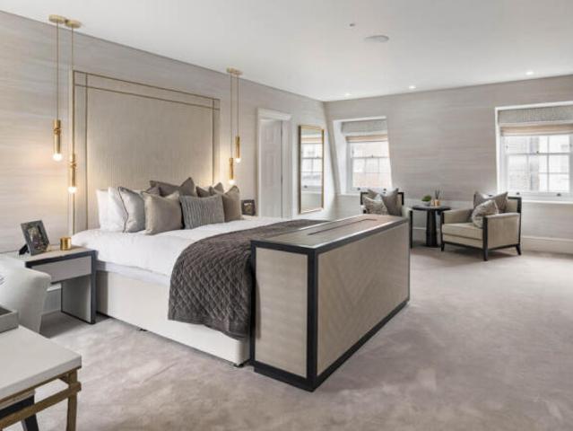 4 bedroom apartment for rent in Charles Street, Mayfair, W1J