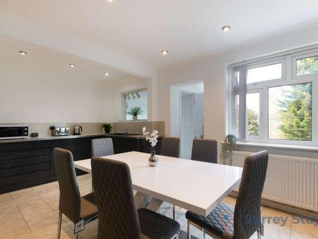 4 bedroom apartment for rent in Coulsdon