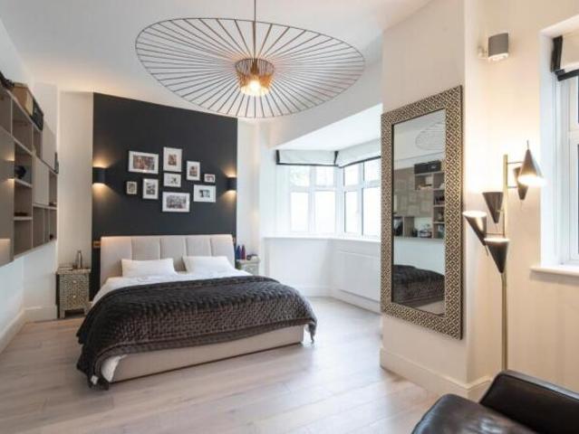 4 bedroom apartment for rent in Eton Court, Eton Avenue, Belsize Park, London, NW3