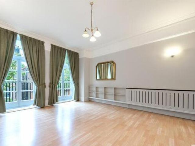 4 Bedroom Apartment For Rent In Earls Court, London