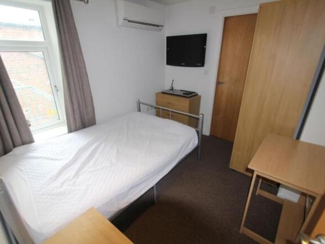 4 bedroom apartment for rent in Ecclesall Road, Sheffield, S11