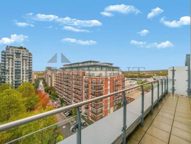 4 bedroom apartment for rent in Fairbank House, Beaufort Square, NW9