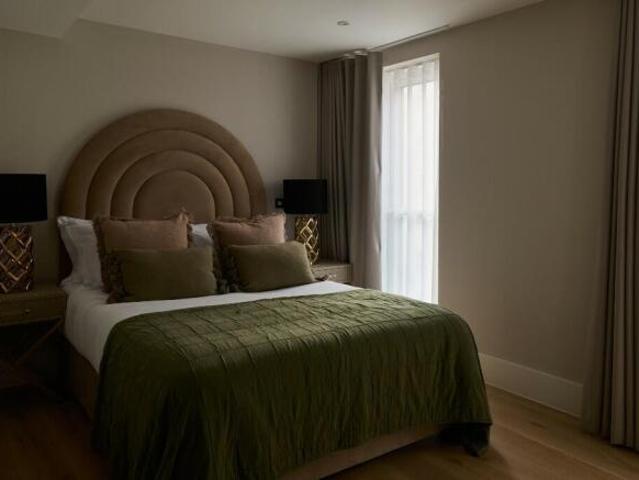 4 bedroom apartment for rent in Flat 77, 219 Baker Street, London, NW1