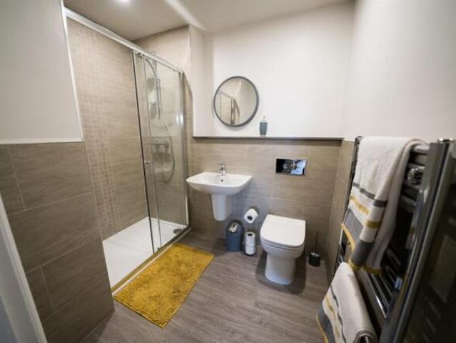 4 bedroom apartment for rent in Flat A 210 Broomhall Street, Broomhall, S3