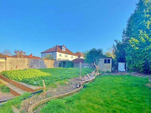 4 Bedroom Apartment For Rent In Guildford, Surrey