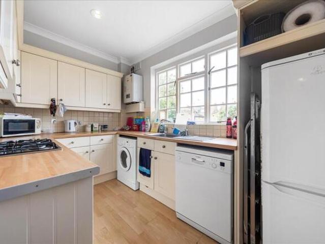 4 bedroom apartment for rent in Inglethorpe Street, Fulham, London, SW6