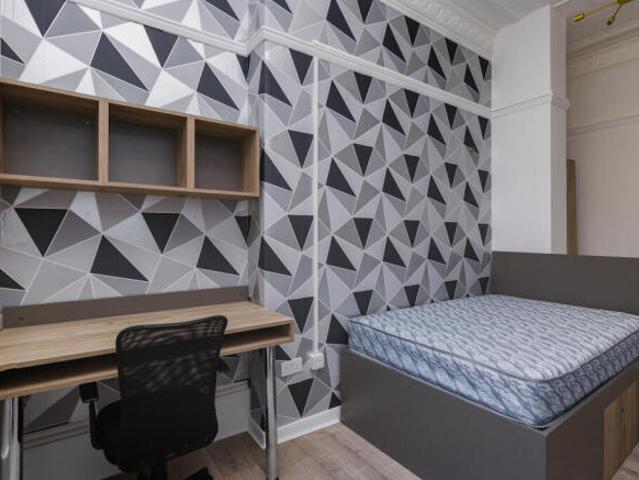 4 bedroom apartment for rent in Leazes Terrace, Newcastle Upon Tyne, NE1