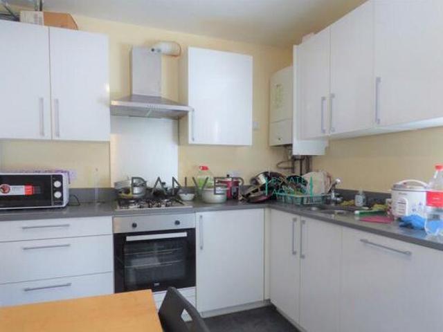 4 Bedroom Apartment For Rent In Leicester