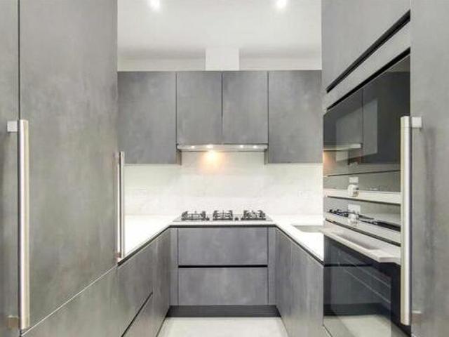 4 Bedroom Apartment For Rent In London