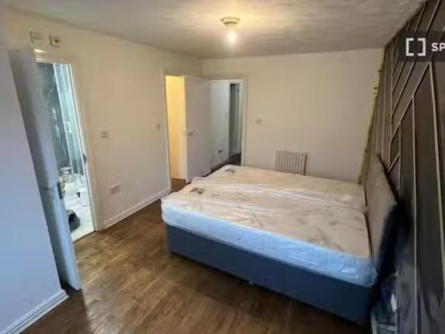 4 bedroom apartment for rent in London