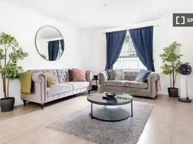 4 bedroom apartment for rent in London