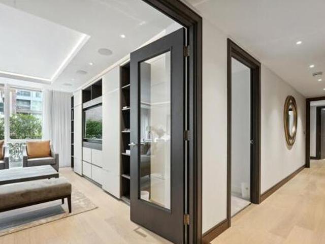 4 Bedroom Apartment For Rent In London