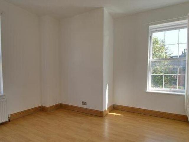 4 Bedroom Apartment For Rent In London