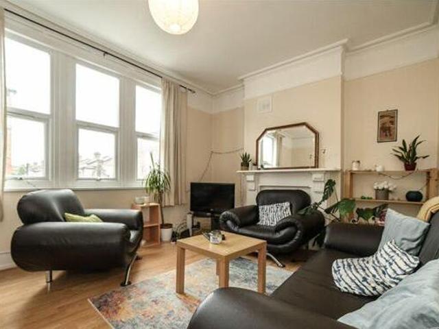 4 Bedroom Apartment For Rent In London