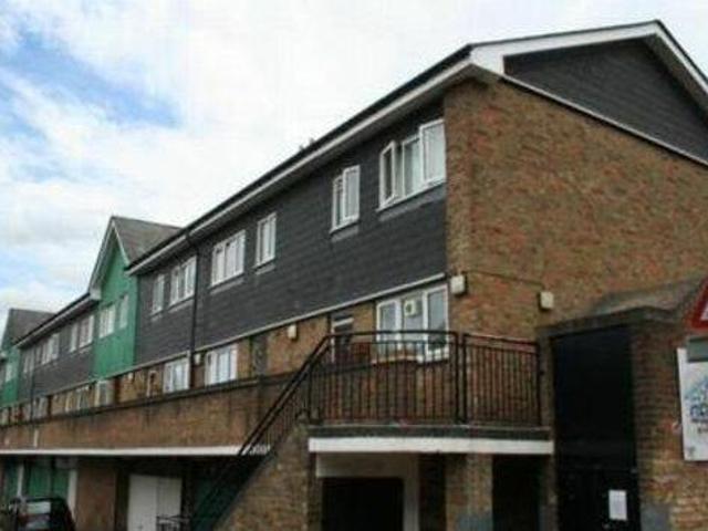 4 Bedroom Apartment For Rent In London