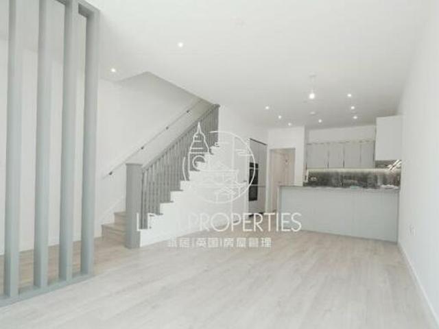 4 Bedroom Apartment For Rent In London