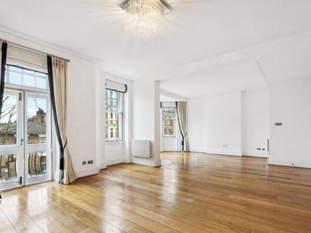 4 Bedroom Apartment For Rent In London