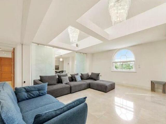 4 Bedroom Apartment For Rent In London, London Borough Of Camden