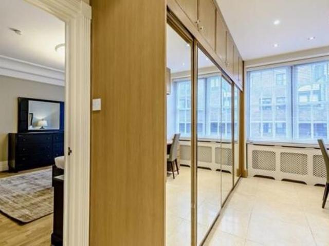 4 bedroom apartment for rent in Park Road, London, NW8