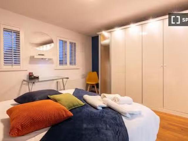 4 bedroom apartment for rent in Royal Docks, London