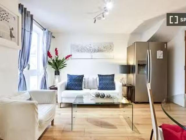 4 bedroom apartment for rent in Royal Docks, London