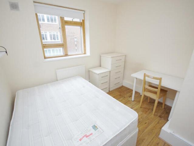 4 bedroom apartment for rent in Tavistock Place, Bloomsbury, WC1H