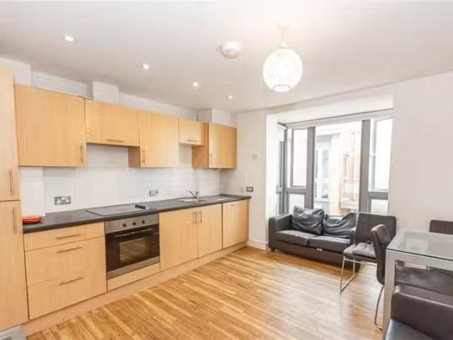 4 bedroom apartment for rent in The Platform, Station Road, Mo.