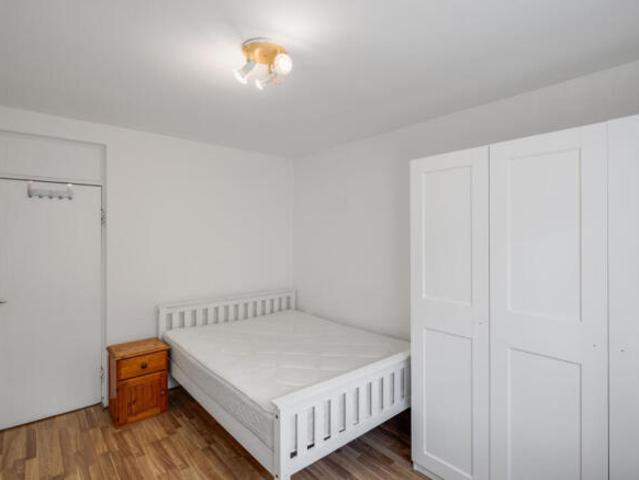 4 bedroom apartment for rent in Trundle Street, Southwark, SE1