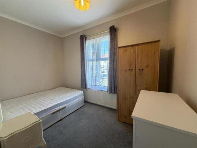 4 bedroom apartment for rent in Vivian Avenue, Hendon, NW4