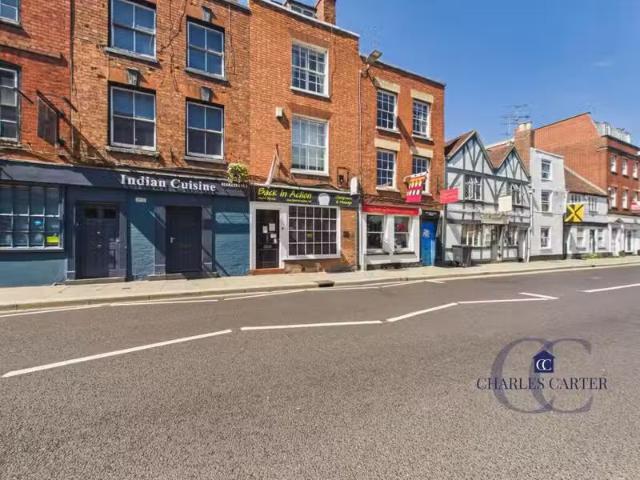 4 bedroom apartment for rent in Waite House, Church Street, Te.