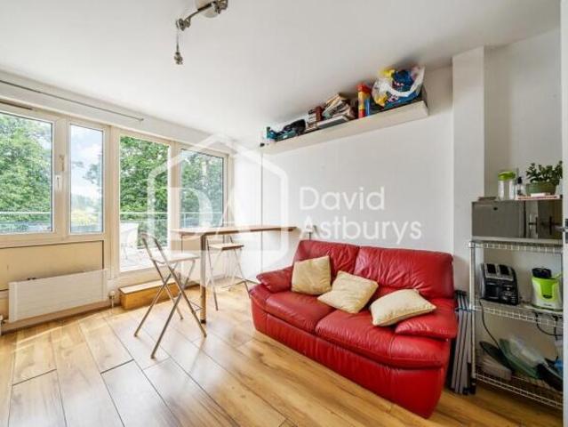 4 bedroom apartment for rent in Weedington Road, Kentish Town, London, NW5