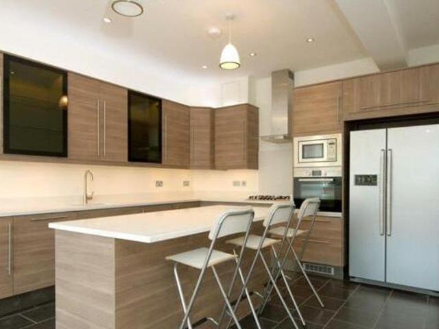 4 Bedroom Apartment For Rent In Willesden