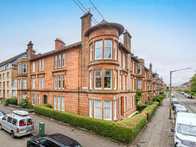 4 bedroom apartment for sale in Melville Street, Pollokshields, G41