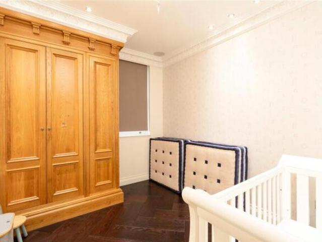 4 bedroom apartment for sale in North Gate, Prince Albert Road, St John's Wood, London, NW8