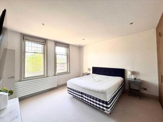 4 bedroom apartment for sale in Cavendish Road East, The Park, Nottingham, NG7