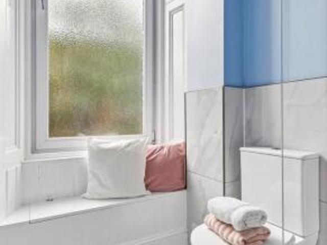 4 bedroom apartment for sale in Dunearn Street, Woodlands, Glasgow, G4