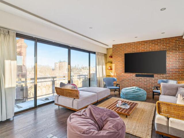 4 bedroom apartment for sale in Drayton Gardens, London, SW10