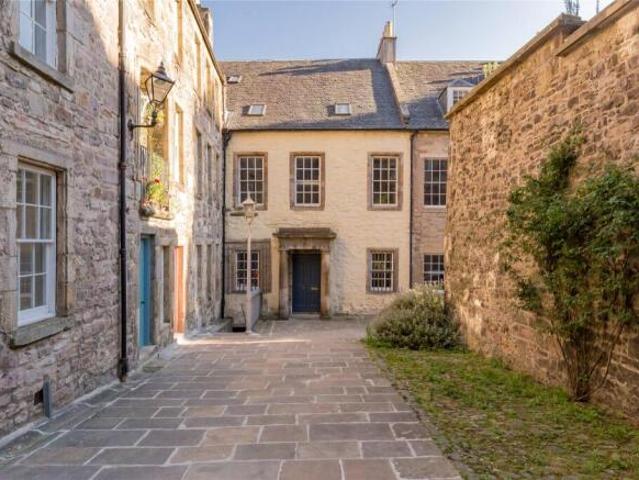 4 bedroom apartment for sale in High Street, Old Town, Edinburgh, EH1