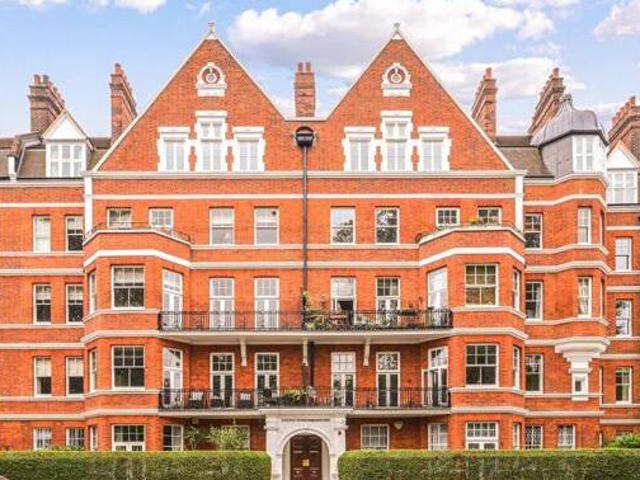 4 Bedroom Apartment For Sale In London