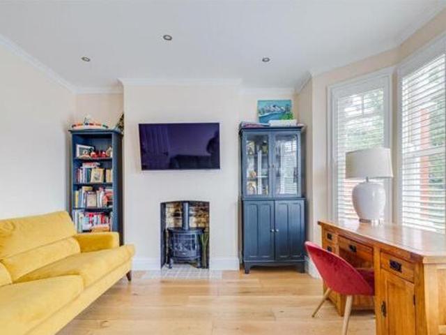 4 Bedroom Apartment For Sale In London