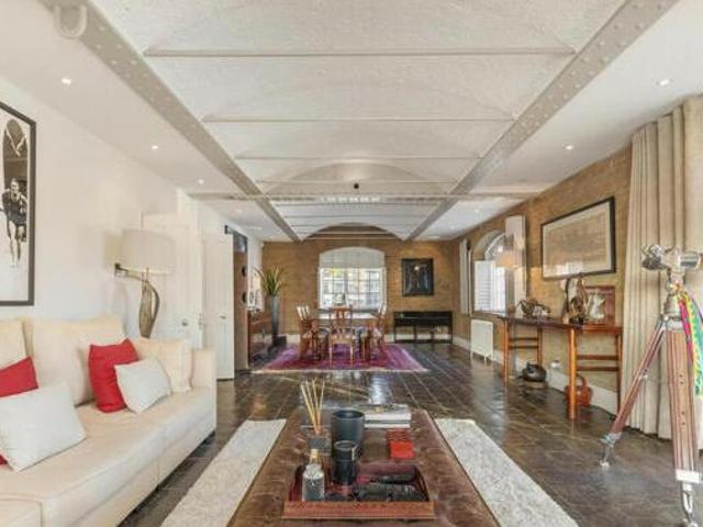 4 Bedroom Apartment For Sale In London
