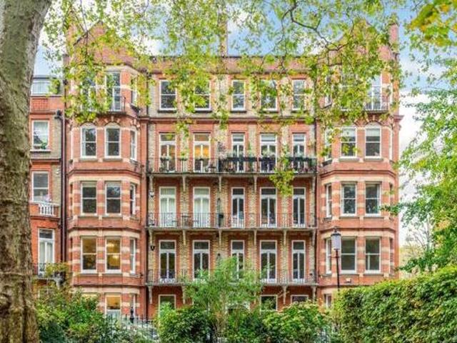 4 Bedroom Apartment For Sale In London
